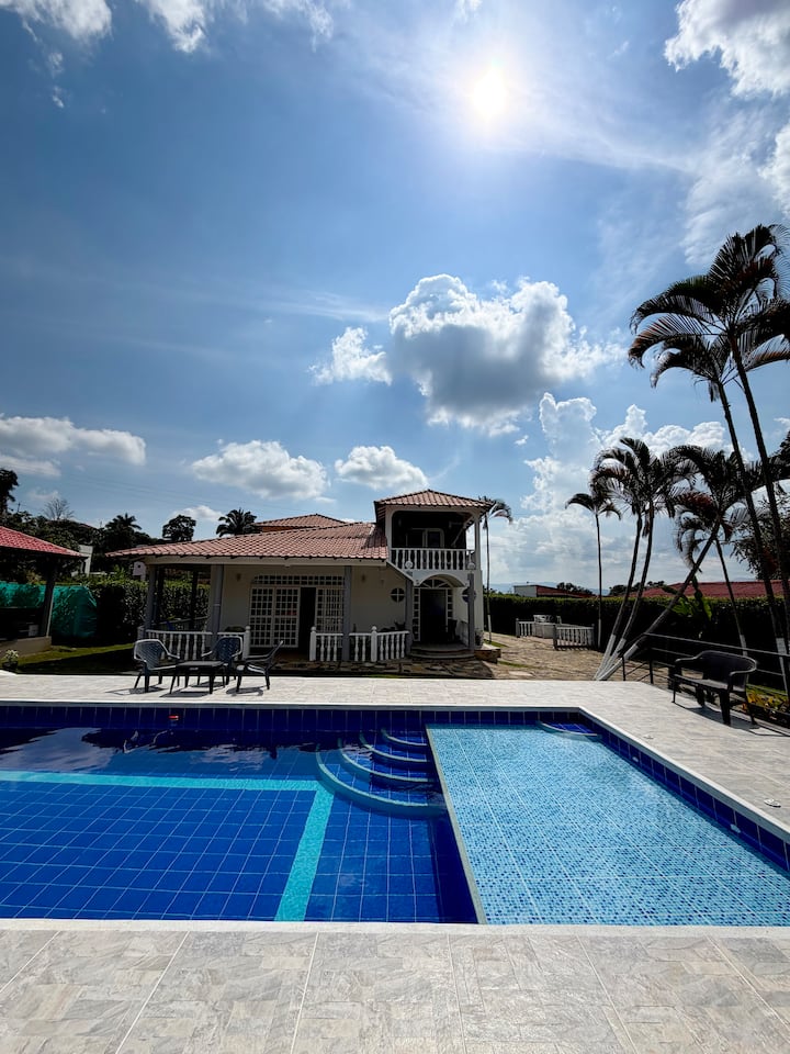 Finca Entera, Uso Exclusivo Para Huéspedes - La Mesa