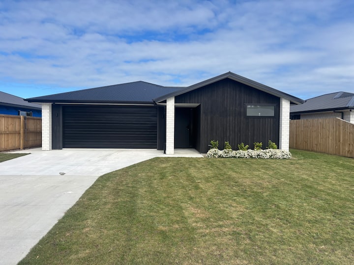 Brand New Modern Home Quiet Waikato Escape - Tīrau