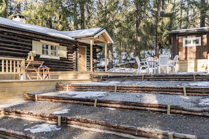 Shirazstugan – Charmig 100-årig Stuga I Lugn Natur - Östersund