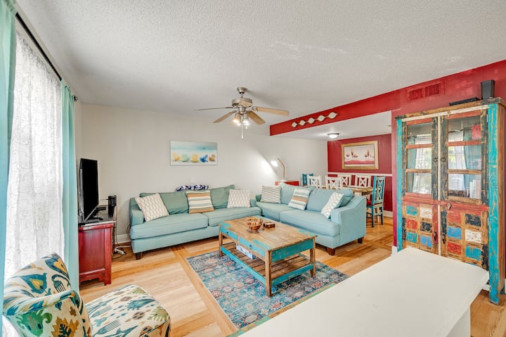 Mirabella Townhome With Shared Pool - Palm Bay, FL