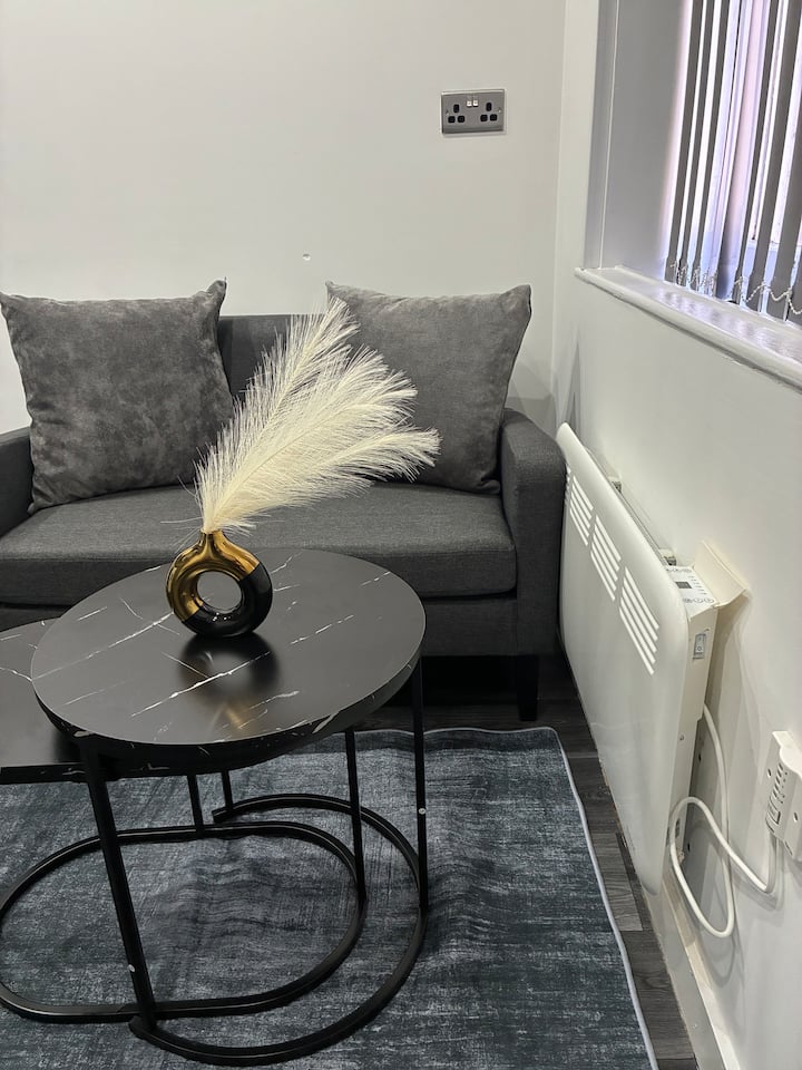 1 Bedroom Luxury Serviced Flat, Bd1 Picadilly - Bradford, United Kingdom