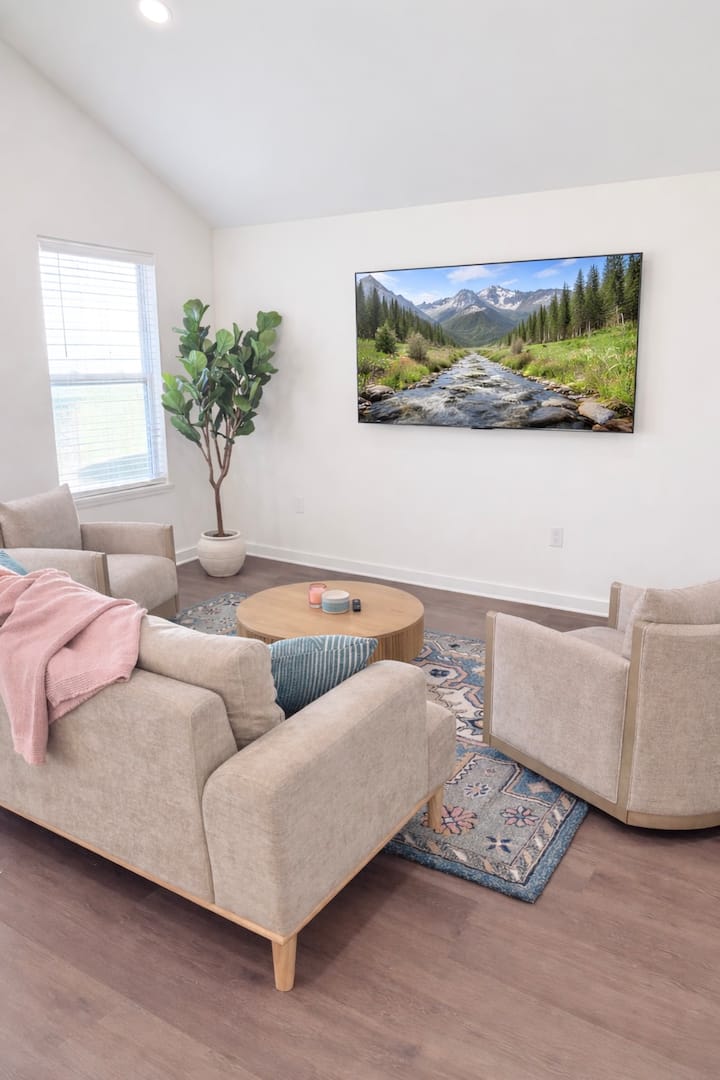 New-royal Inn-king-lux Amenities-fast Wifi-balcony - Lafayette, LA