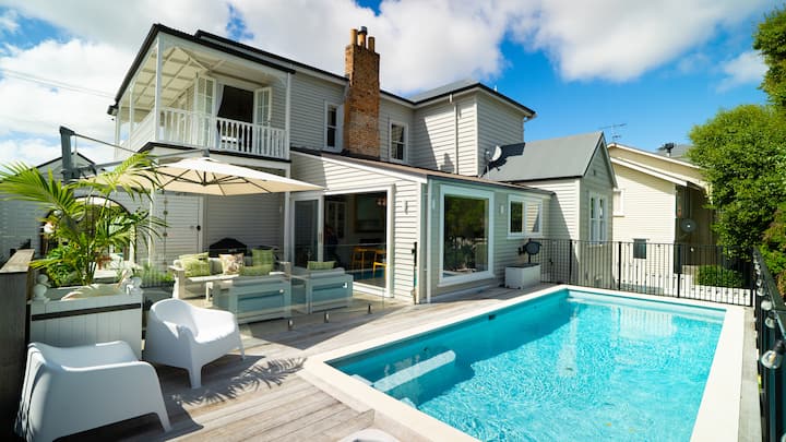 Spacious Remuera Villa | Pool, Spa, Sleeps 7 - Auckland
