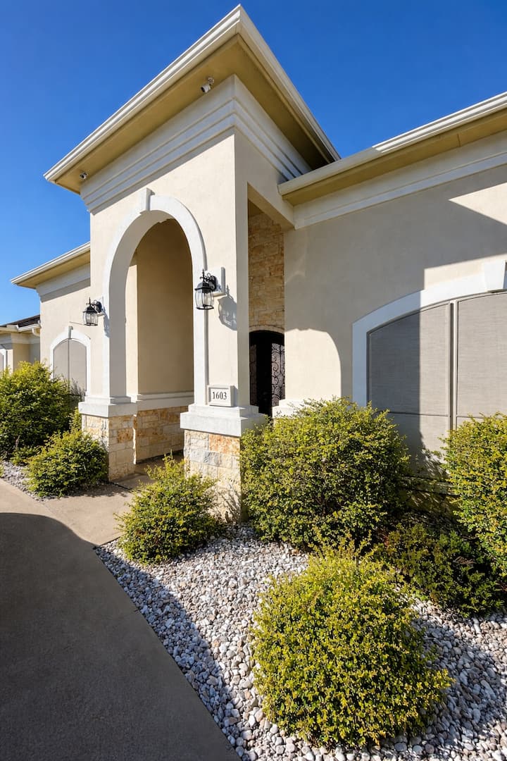 20 Min To At&t (Dallas Stadium) * 2 Bedrooms * - Cedar Hill, TX