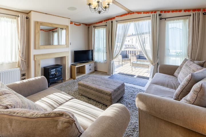 Stylish 2br Caravan | Walk To Beach - Heacham