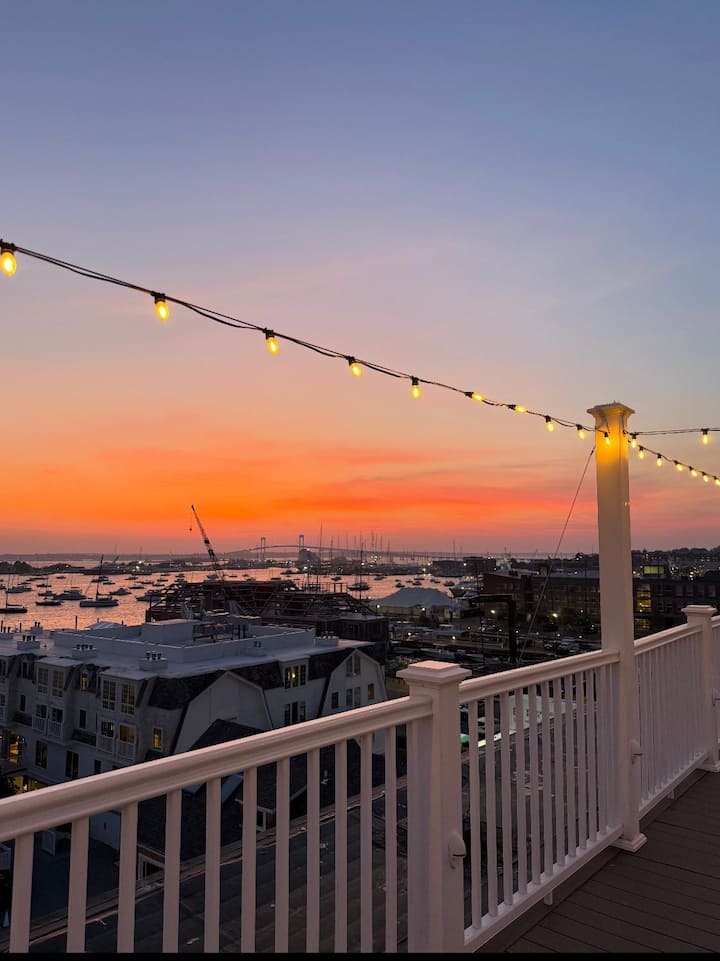 Newport Wyndam Inn At The Harbor /Marina Thames St - Newport, RI