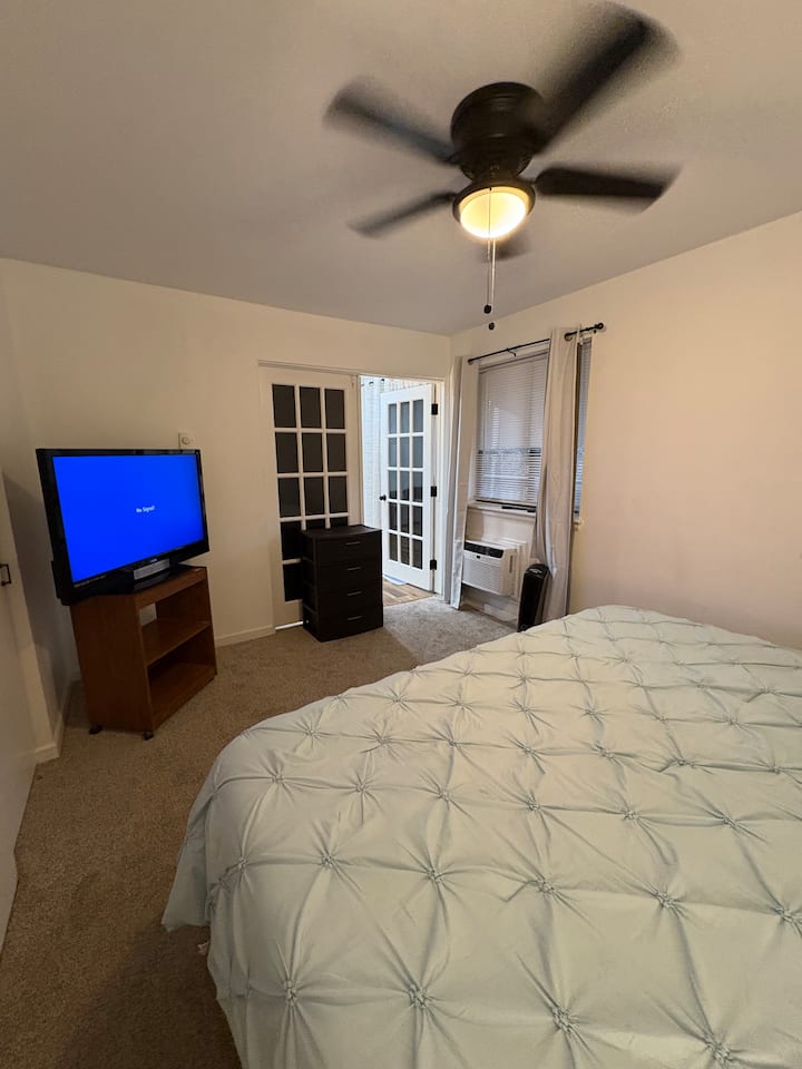 Clean Private Room #1 King Aurora, Denver Colorado - Aurora, CO