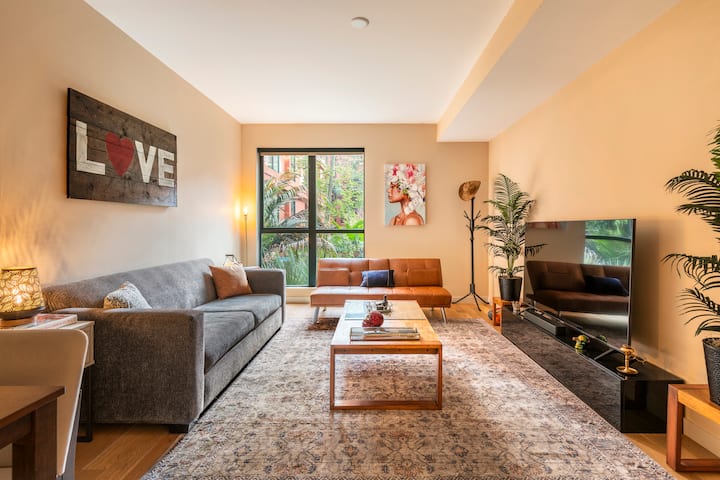 Hollywood Blvd 2br W Pool, Sauna & Gym + Free Park - Pasadena, CA