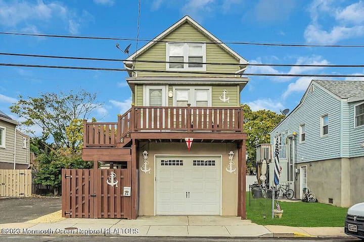 World Cup Hub: Nyc Ferry, Private Garage & Beaches - Highlands, NJ