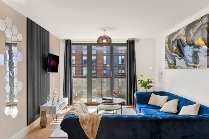 City Heaven Retreat · Balcony & Free Parking - Birmingham