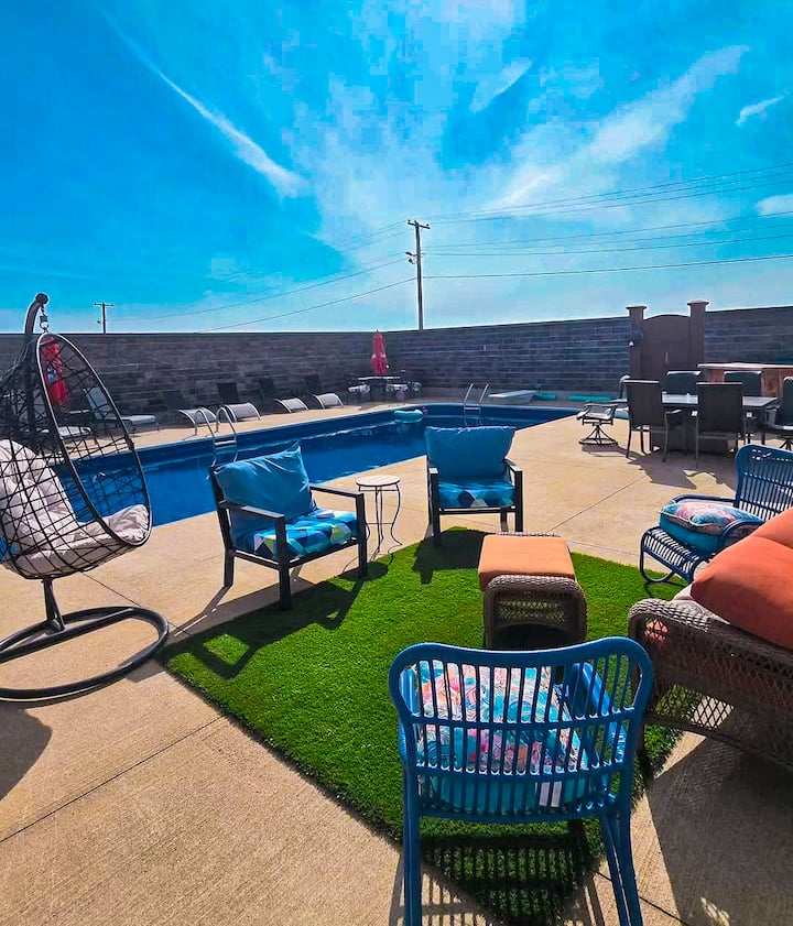 Retro Retreat - "The Ultimate Sleepover House" - New Brunswick