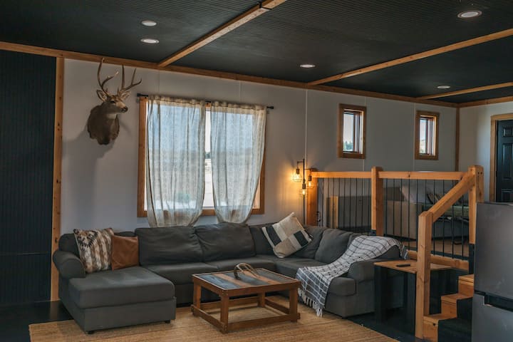 Moose X • Modern Guesthouse - Big Bear Lake, Montana