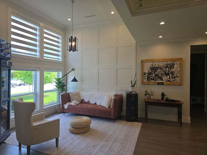 4 Bedrooms, 4.5 Bath, 1 Media Room. - Point Roberts, WA