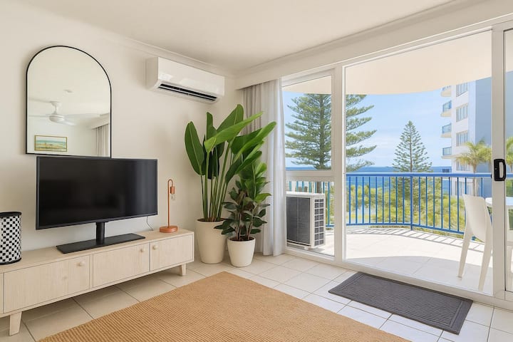 Ocean View 1br Steps To Beach - Gold Coast
