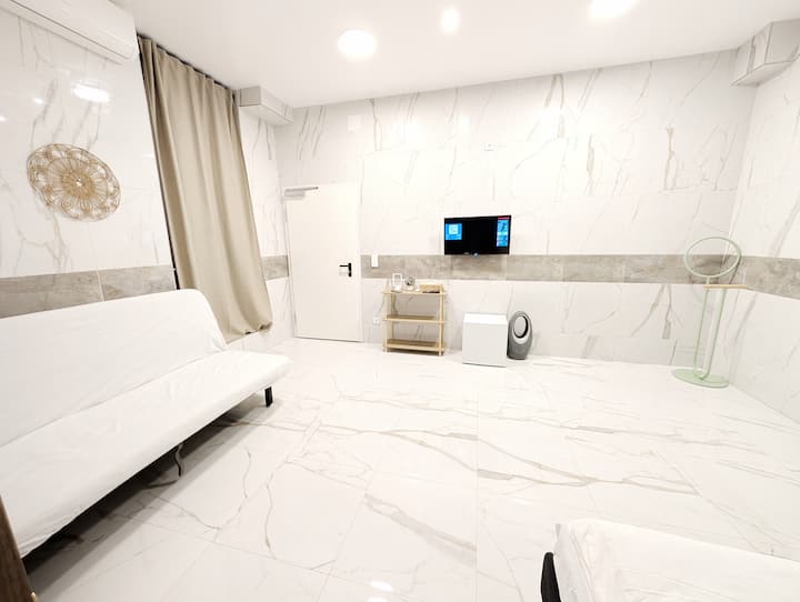 6brs Multi-ap. Near Praterstern Station For 20 Pax - Wien