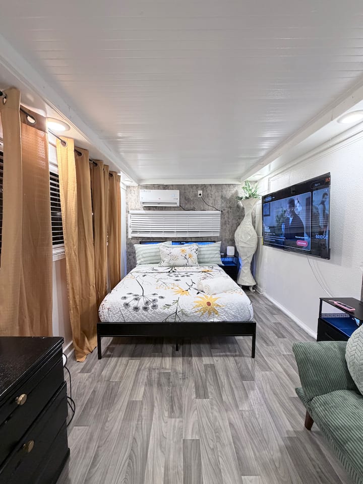 Holiday Lakes Apartment - 홀리데이