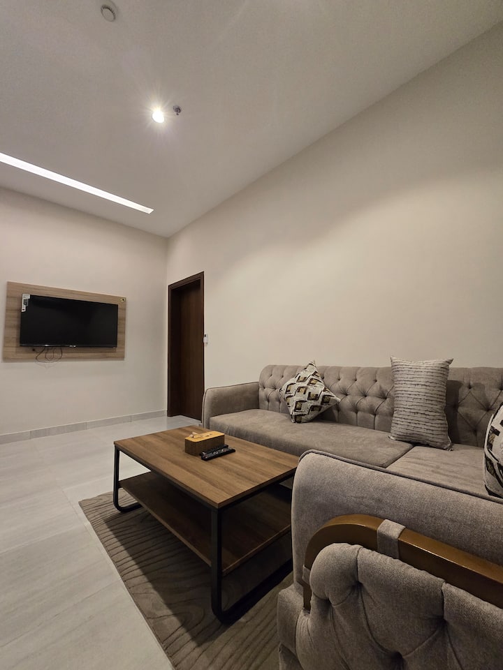 غرفة وصالة بجانب مجمع العرب N2 - Jeddah King Abdulaziz Airport (JED)