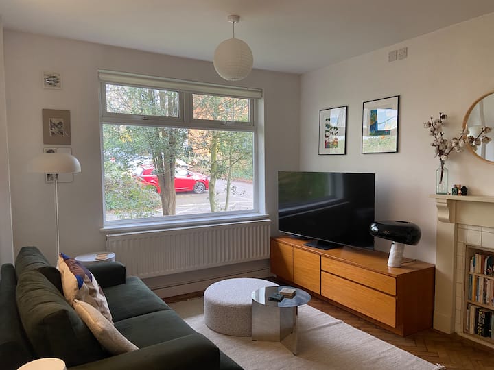 South East London Art Deco Designer Flat - London