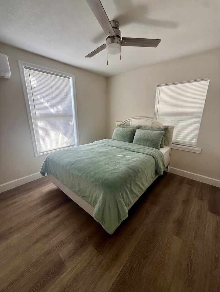 Anna Maria/img ~> 15/10 Minute | Small Budget Stay - Bradenton, FL