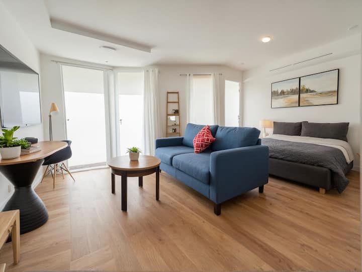 Chic Studio In Koreatown | Walk To Dining & Shops - Hollywood, CA