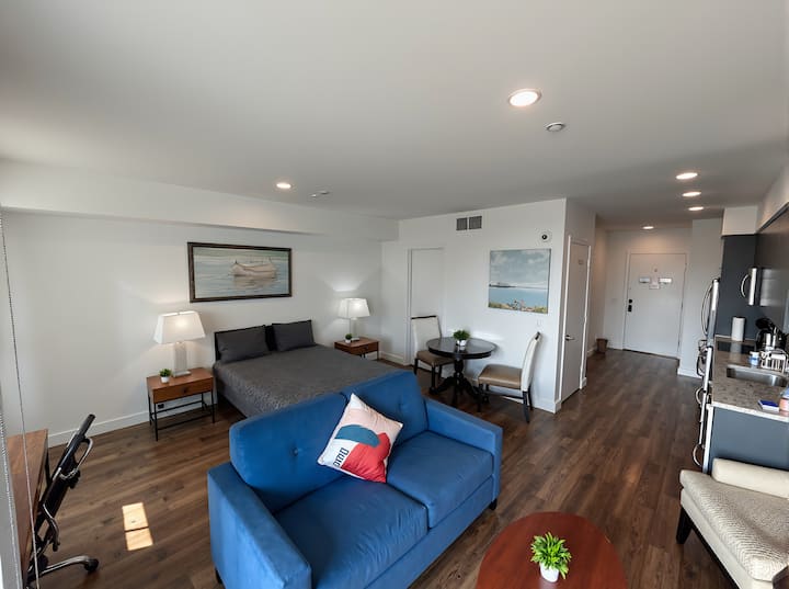 Chic Studio In Koreatown | Walk To Dining & Shops - Los Angeles, CA