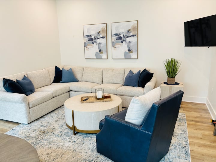 Youngsville Sports Complex. Lux & Family Comfort - Lake Peigneur, LA