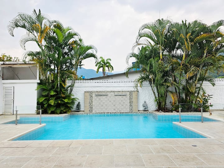 Casa Con Piscina Privada Cerca Al Aeropuerto - Villavicencio
