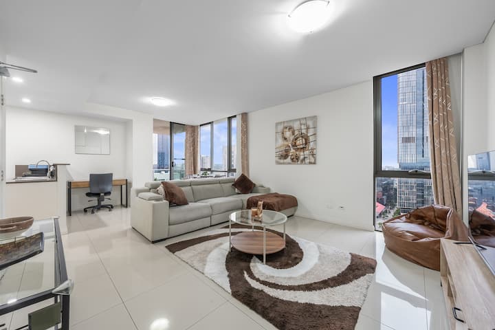 Top-level Luxury Apt | Cbd Views | W/parking Space - 帕拉瑪塔市