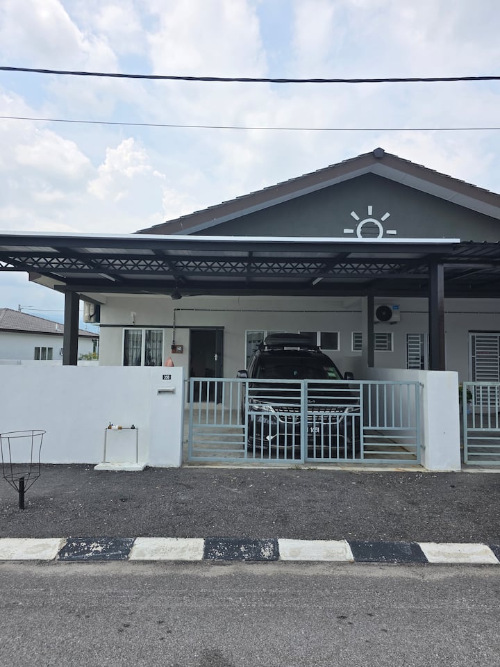 Homestay Selesa Temoh Tapah | Aircond + Wifi - Tapah