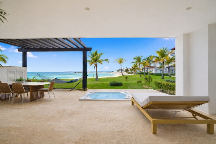 Beachfront Luxury Cap Cana Marina• Punta Palmera - Punta Cana