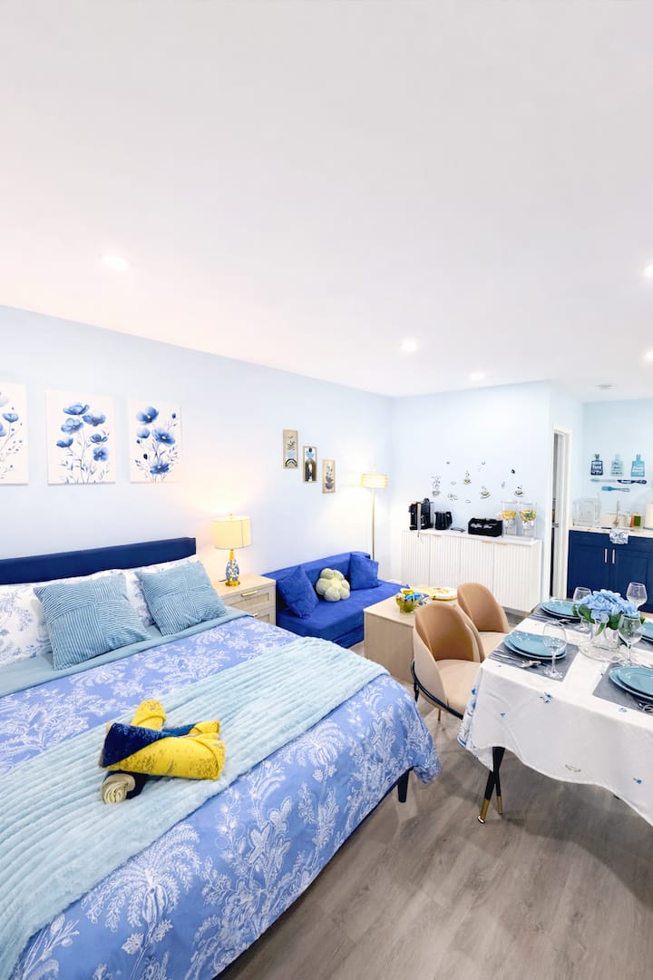Bright & Chic Blue 1br | Fast Wifi + Workspace - Pasadena, CA