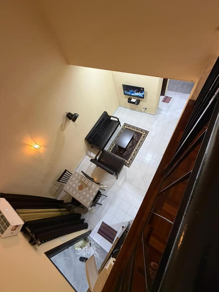 Ana's Homestay - Batang Kali