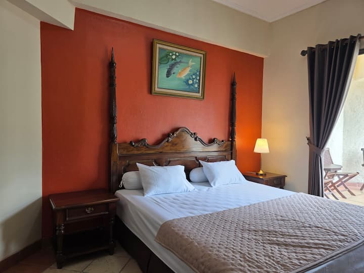 Marbella Anyer Apartment With Pool And Beach View - Anyar