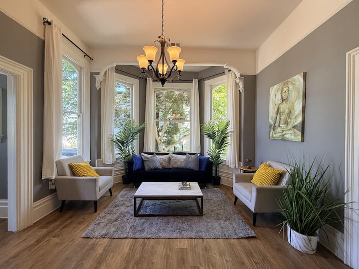 Comfy & Spacious 4br/2ba Victorian + Mins To Sf - Berkeley, CA