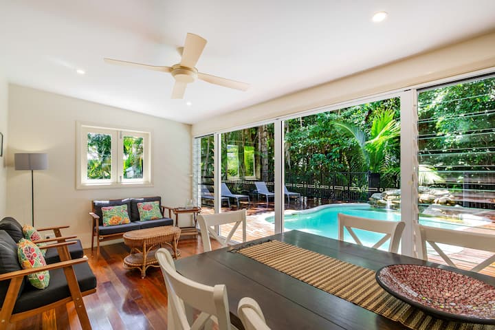 Atoll Close Queenslander With Private Heated Pool - Port Douglas