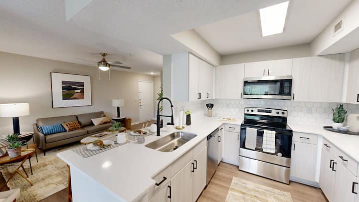 Cozy & Stylish Stay In Marietta, Ga - Marietta, GA