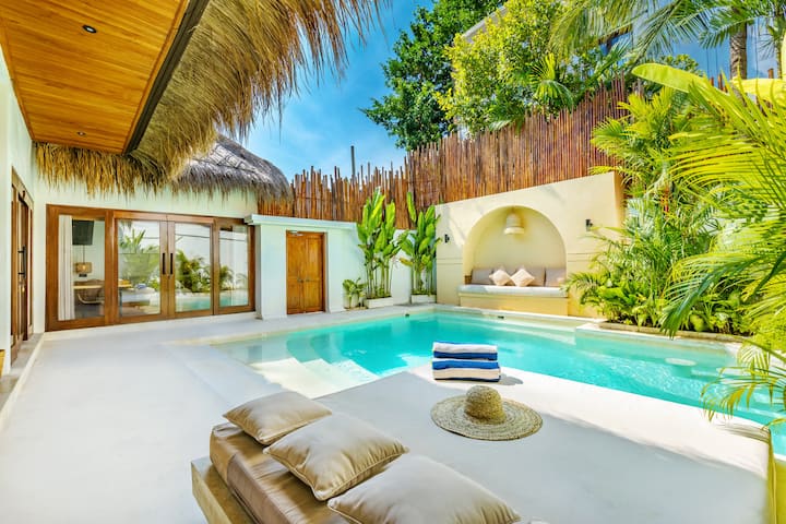 4br Luxury Tropical Villa • Large Pool • Beach - Bali