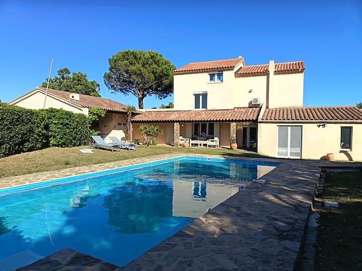 Villa Avec Vue Mer Panoramique, Piscine Partagée - Hyères
