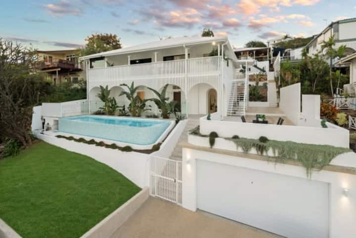 The Melton Grand Two: Infinity Pool & City Views - Townsville