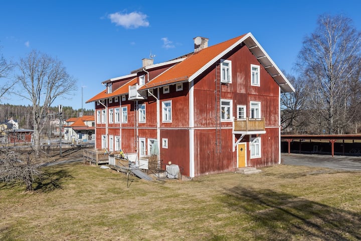Functional And Spacious Apartment In Kopparberg - Kopparberg