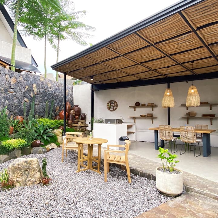 Casa Benna Grande
2br With Plunge Pool - Salatiga