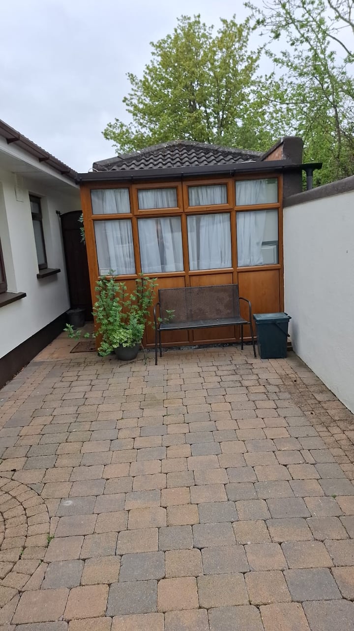 Studio /Separate Kitchen/ Bathroom With Mia Shower - Clane