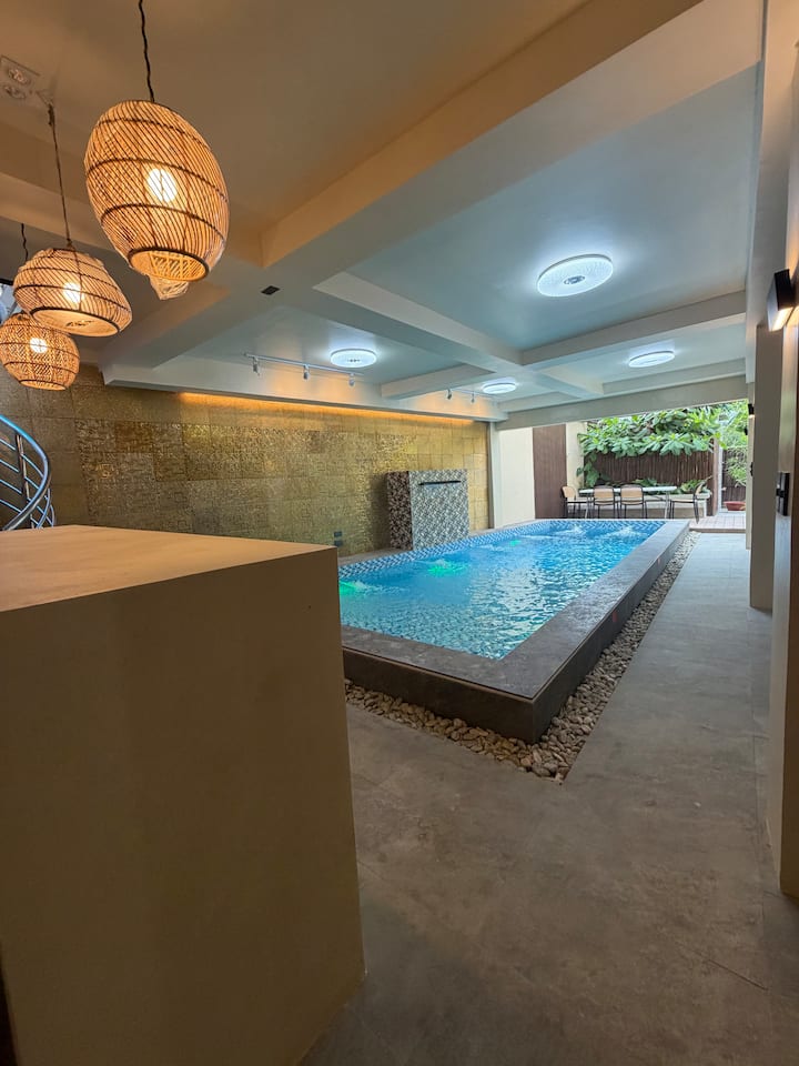 Exclusive House With Indoor Pool Good For 26pax - La Unión
