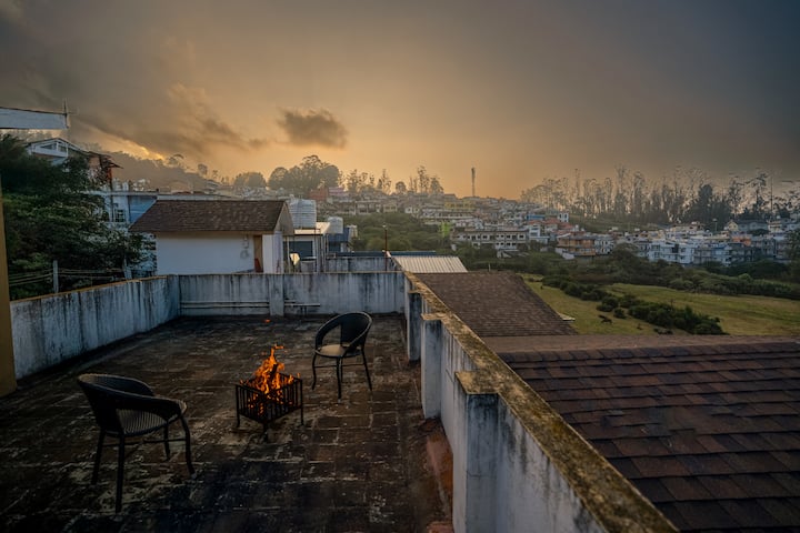 3bhk Cottage, 1km From Charing Cross, Ground Flr - Ooty