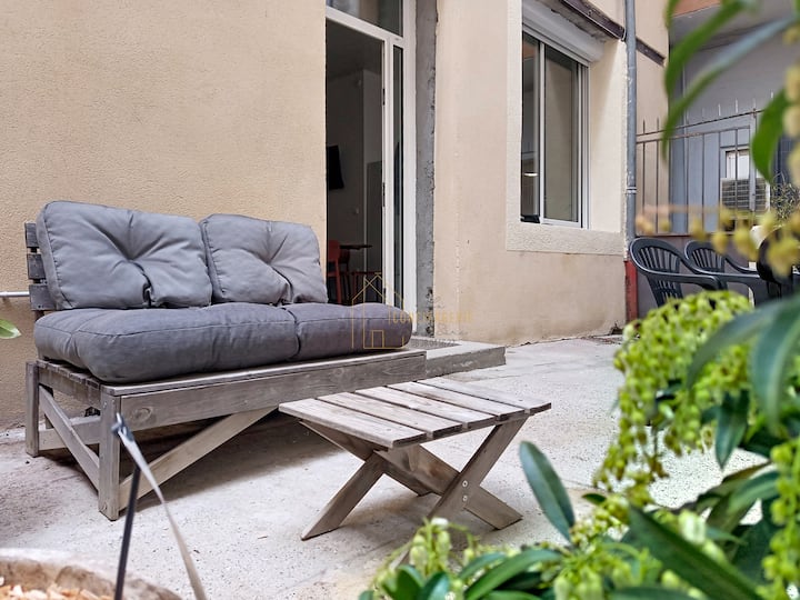 Le Patio, Climatisé, Cour Privative, Centre-ville - Lac de Paladru