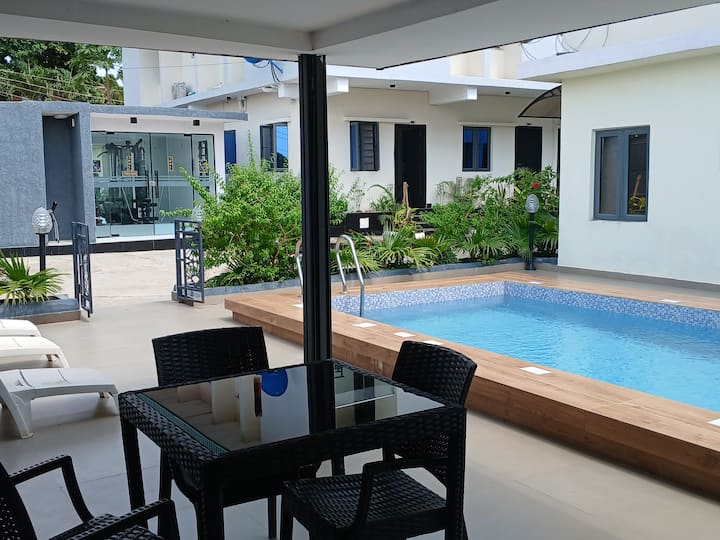 New One Bed Pool-side Home With Gym - Nigeria