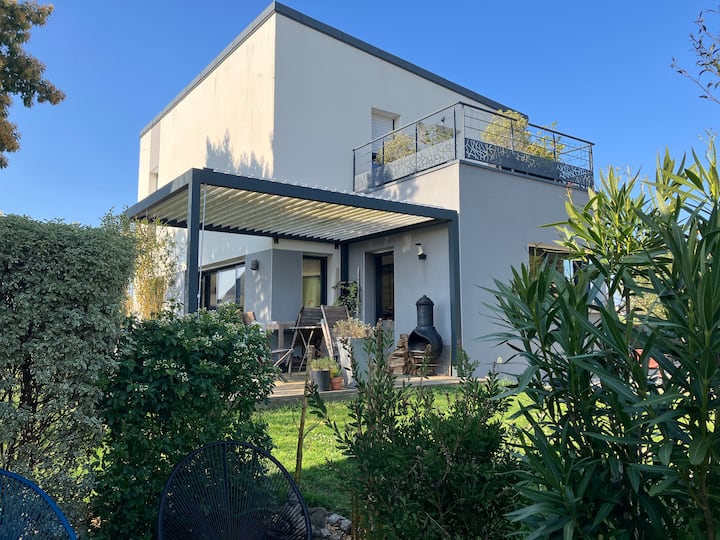 Maison Spacieuse Proche Des Plages à La Campagne - Saint-Lunaire