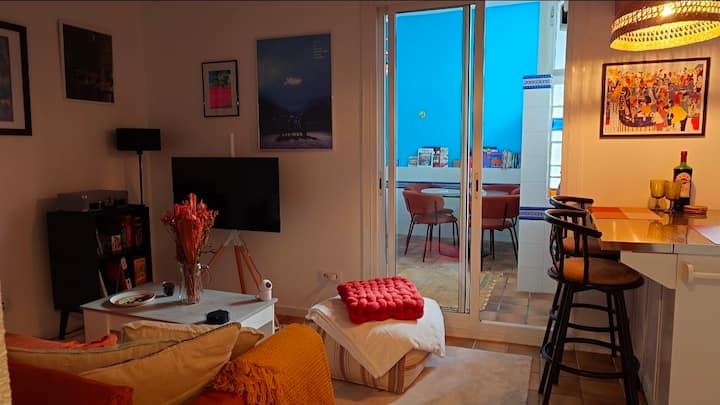 Casa Sandia ·Charming Old Town Apt· Nr Beach · 2bd - Sitges