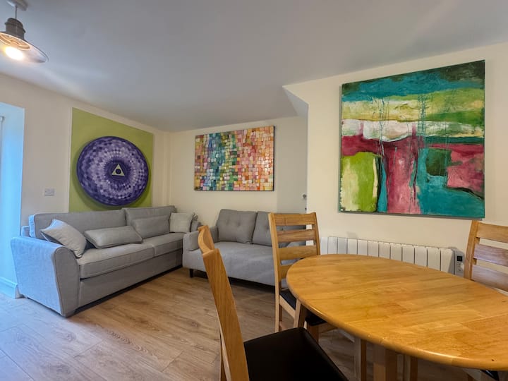 The Art House 18 - Bohermore Galway - Galway