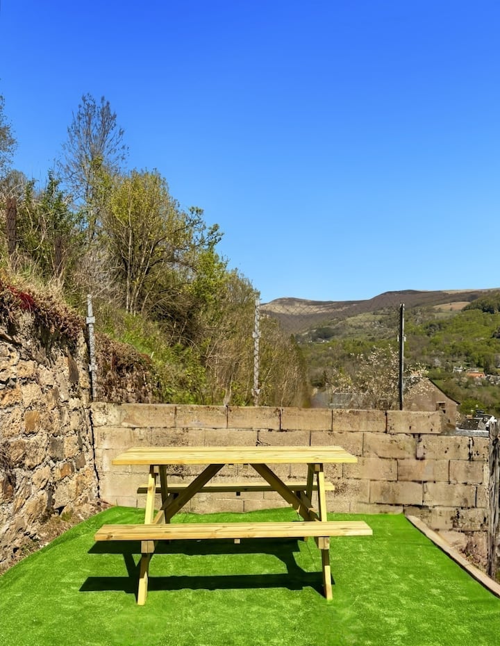 Gîte Rénové, Terrasse - Vue Sur Montagne - 2 Cham - Vic-sur-Cère